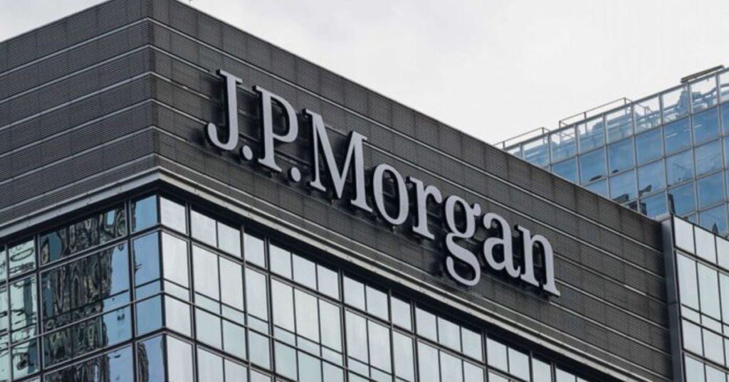 JPMorgan Forecasts Bitcoin To Outperform Gold In Second Half Of 2025